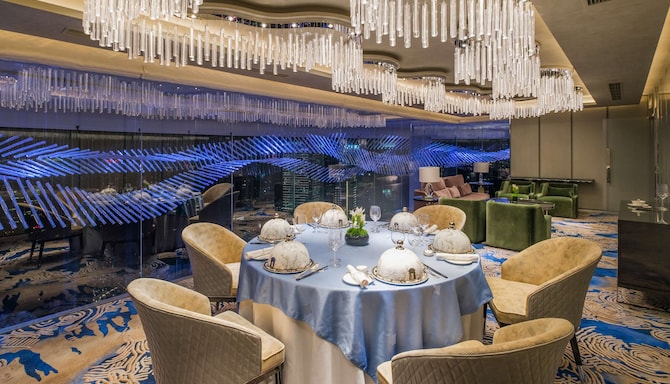 Jin Jiang Tower, Shanghai | Jin Jiang Radisson Hotels