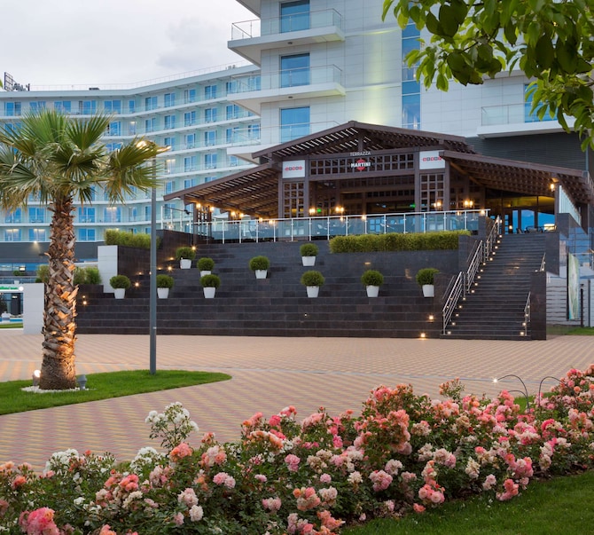 Курорт в Сочи | Radisson Collection Paradise Resort & Spa Sochi