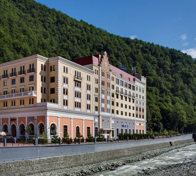 Отель на горнолыжном курорте «Роза Хутор» | Radisson Hotel, Rosa Khutor