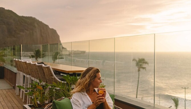 Sunset Lounge | Radisson Hotel Saint-Denis, La Reunion