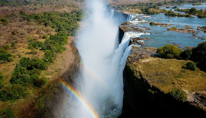 Explore Mosi-Oa-Tunya National Park from our hotels | Radisson Hotels