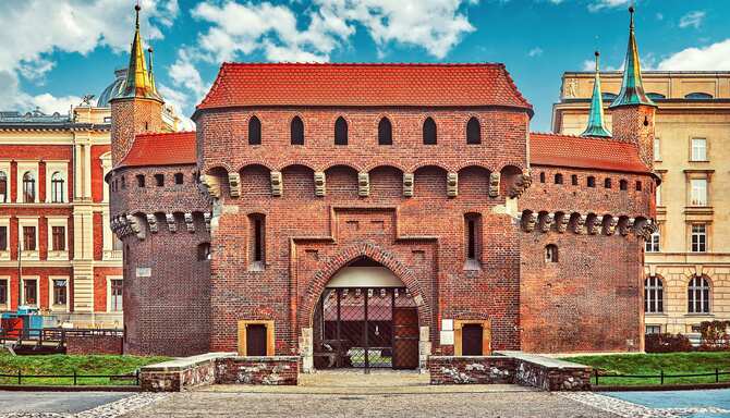 Discover the Timeless Charm of Krakow: Top Historical Sites and a ...