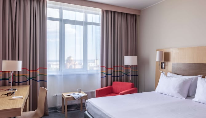Hotel Rooms in Volgograd | Cosmos Volgograd Hotel by Radisson