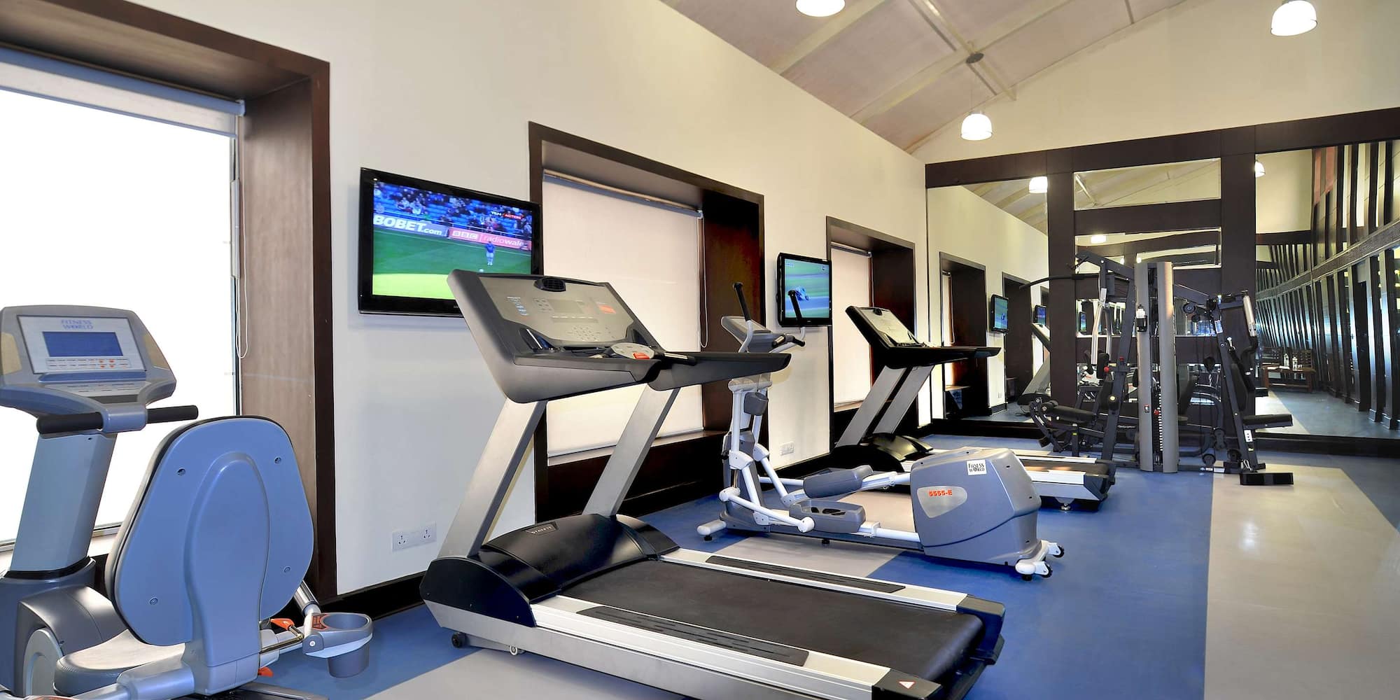 Stay at Country Inn Hotels in Gurugram | Radisson Hotels