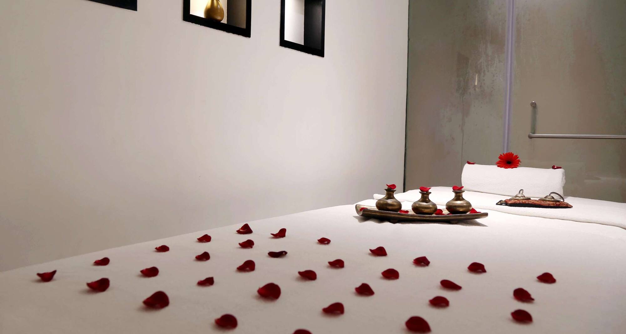 Discover our wellness center │Country Inn & Suites by Radisson, Navi Mumbai