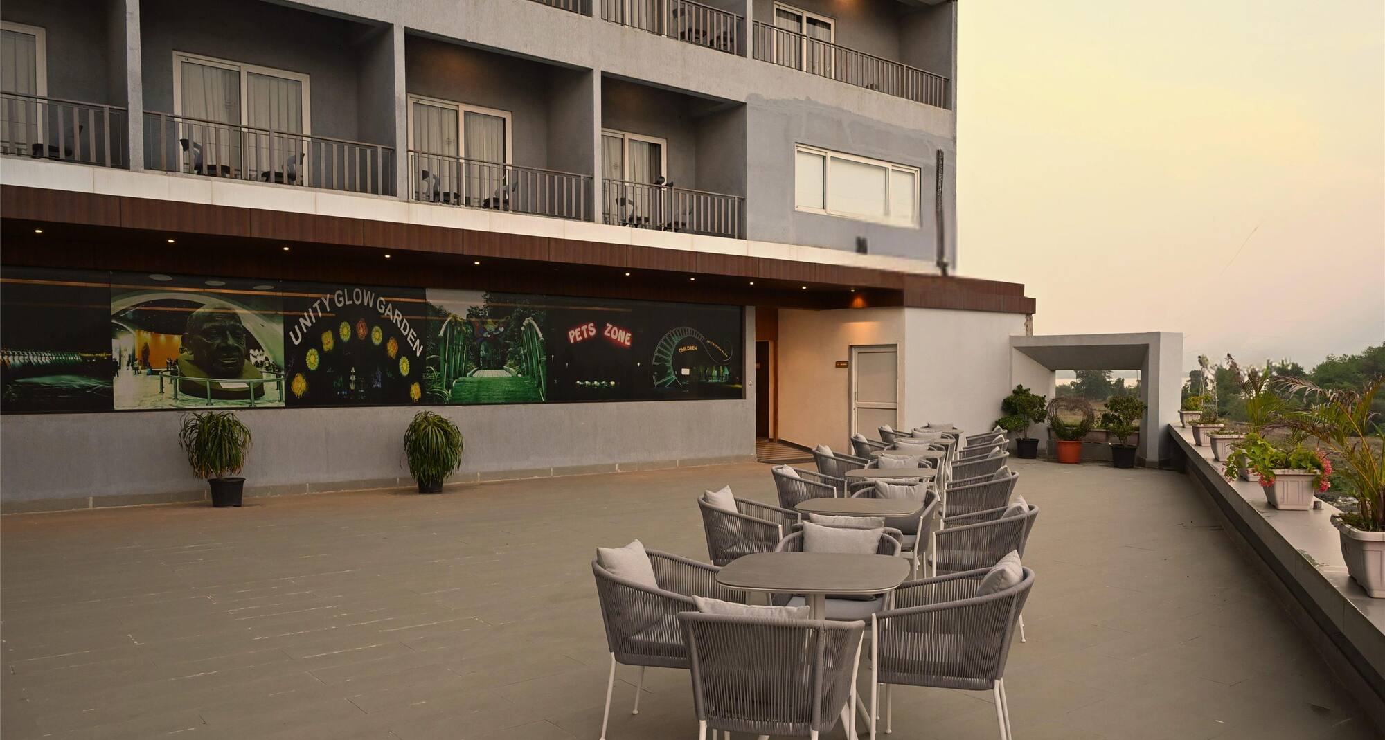Dining | D Square Statue of Unity Kevadia - Radisson Individuals
