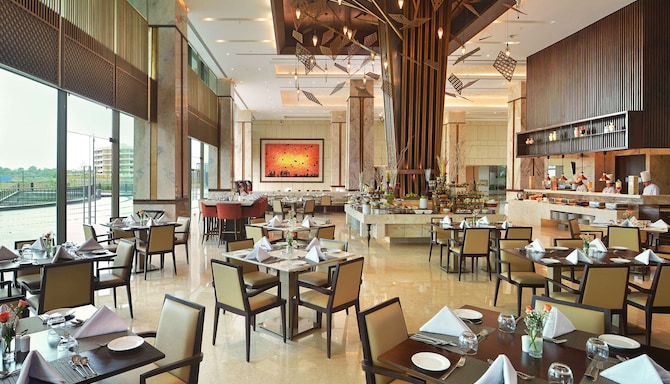 Discover our delicious all-day dining and in-house bakery | Radisson Hotels