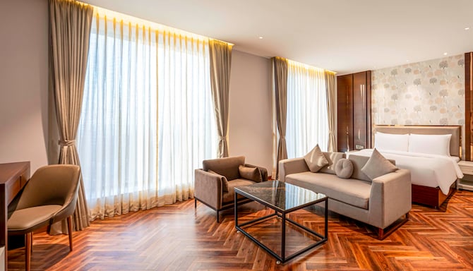 Comfortable rooms with modern charm in Dhanbad | Radisson Hotels