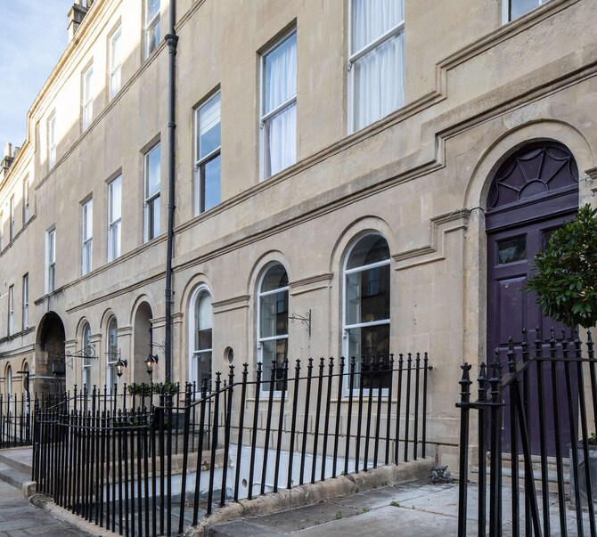 Enjoy a convenient stay at our central hotel in Bath, UK | Radisson Hotels