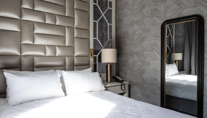 Sleep well in our convenient hotel in Bath city centre | Radisson Hotels