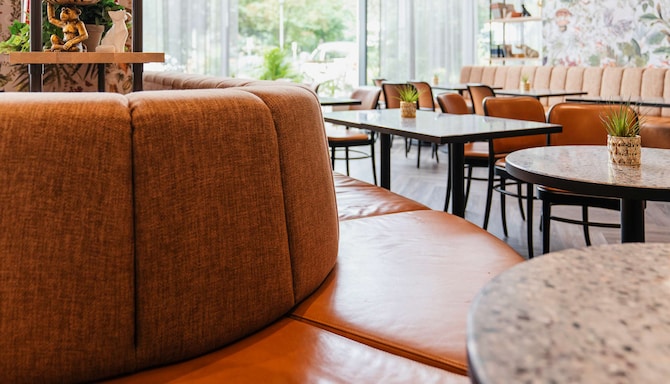 Restaurant in Berlin city centre: healthy food | Radisson Hotels