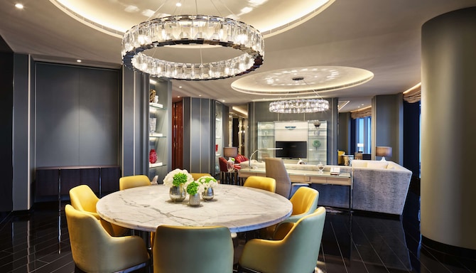 Rooms and suites in Shanghai | J Hotel Shanghai Tower