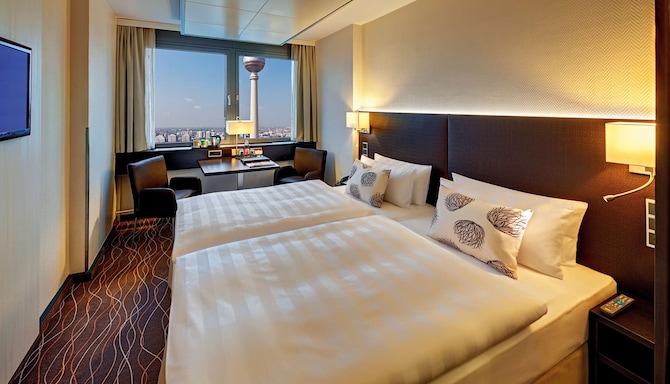 Hotels in Alexanderplatz, Berlin | Park Inn‎ Berlin Alexanderplatz