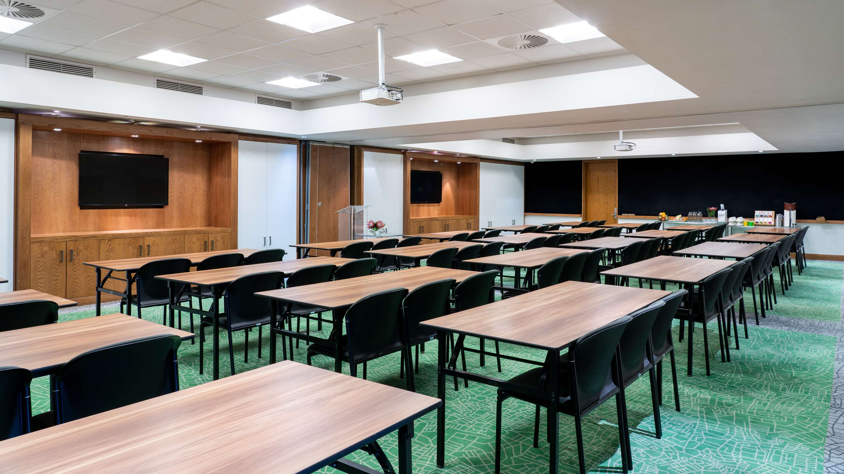 Modern technology and amenities | Radisson Hotel Cape Town Foreshore