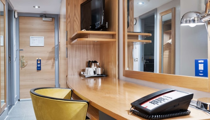 Park Inn by Radisson Hotel in Cardiff City Centre