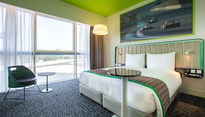 Hotel rooms in Dubai Motor City | Park Inn Radisson Dubai Motor City