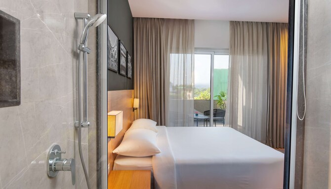 Hotel rooms in Gwalior | Radisson Hotels