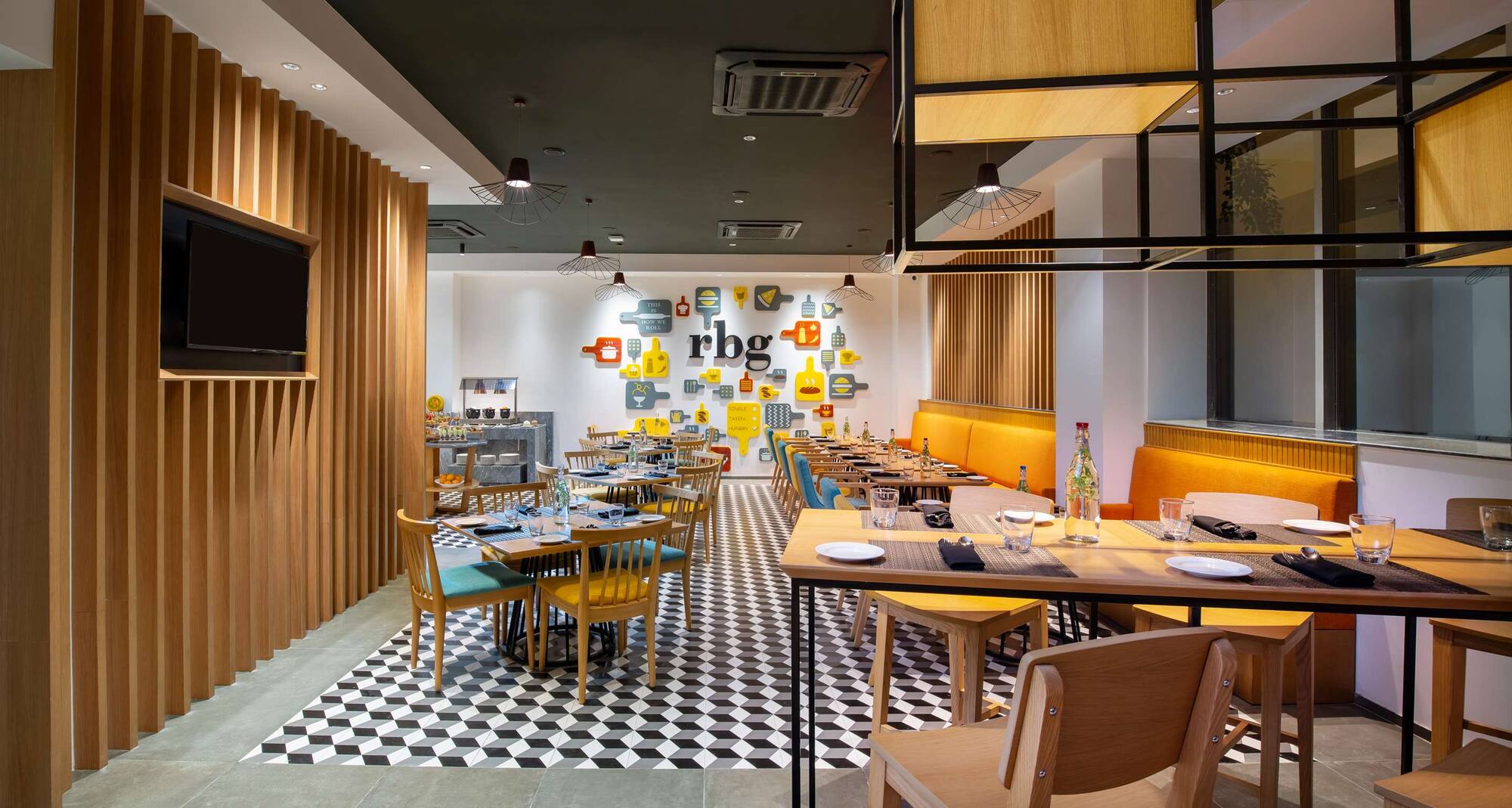 Breakfast buffet & restaurant in Gwalior | Radisson Hotels