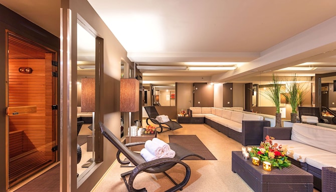 Enjoy a stylish stay at Radisson Hotel Kaunas | Radisson Hotels