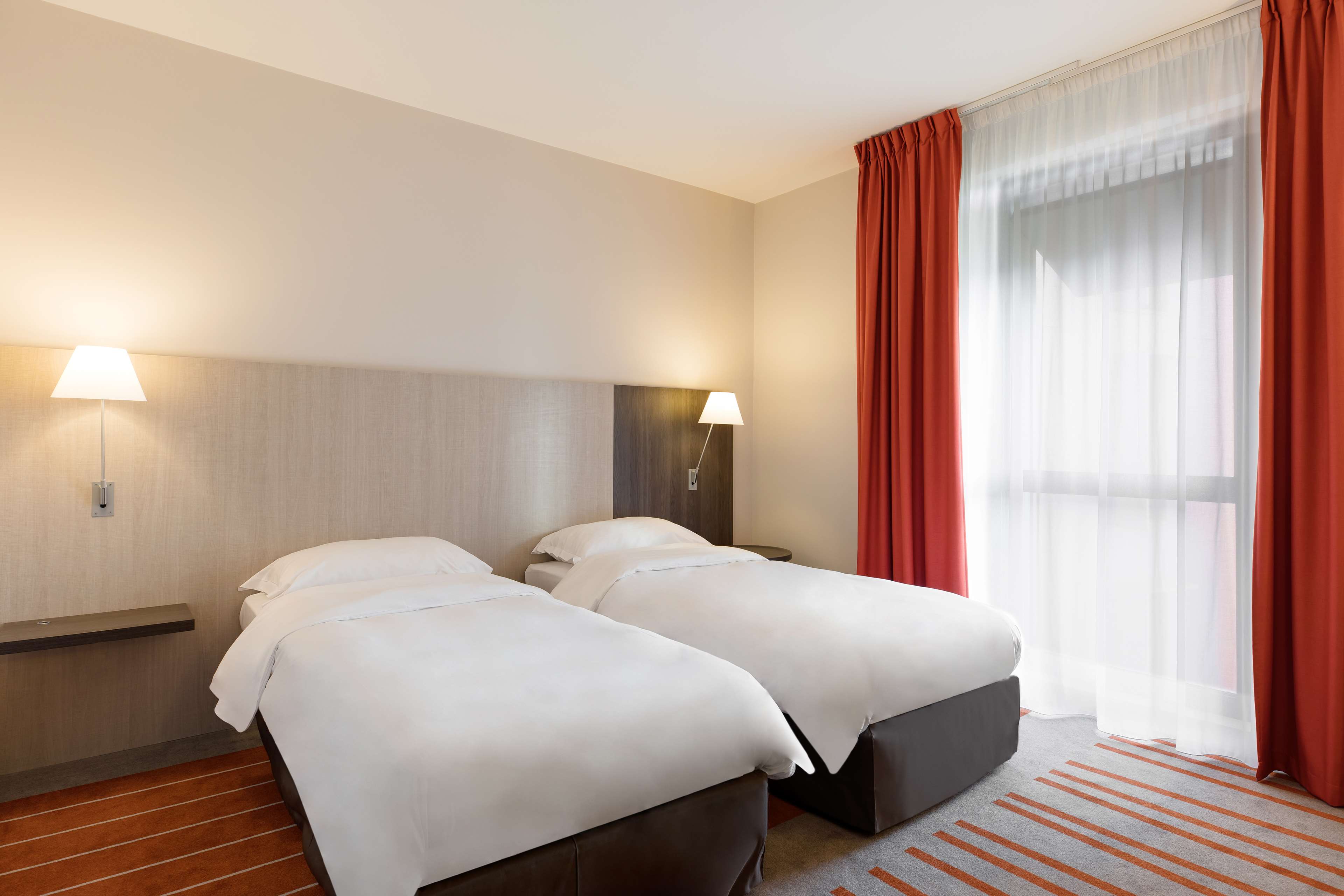 Hotel Rooms | Park Inn by Radisson in Lille by Grand Stade