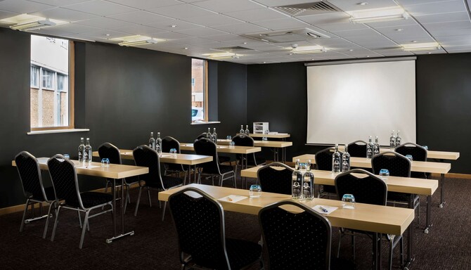 Hotels in Peterborough City Centre | Park Inn‎ Peterborough Hotel