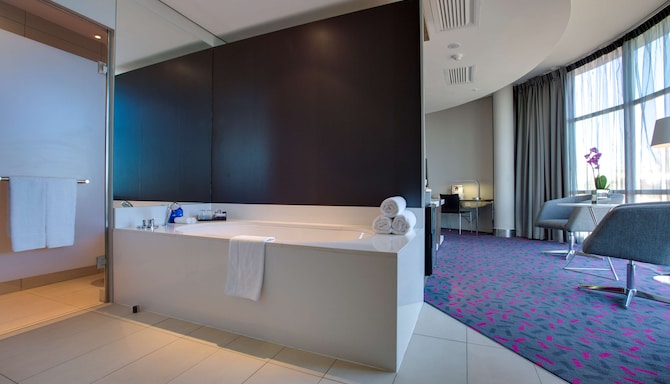 Hotel Rooms & Suites in Sandton, Johannesburg | Park Inn