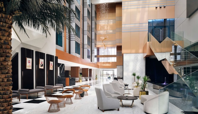 Radisson Hotel Group expands in Saudi Arabia with the openin...