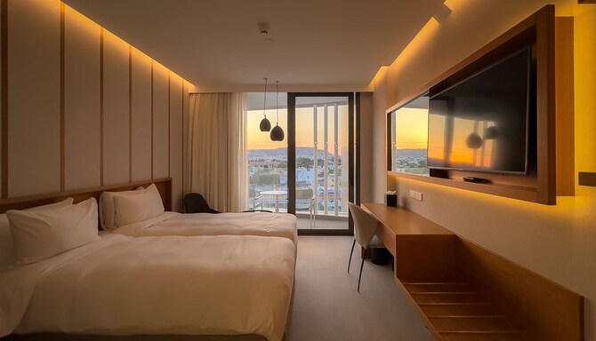 Book our seaside Radisson Hotel in Larnaca | Radisson Hotels