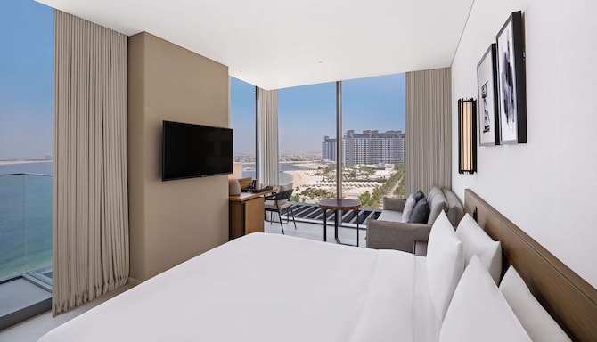 Hotel rooms in Dubai with a view | Radisson Beach Resort