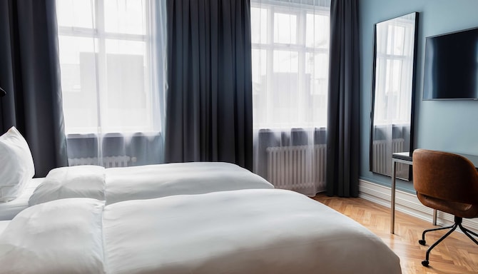 Hotel Rooms & Suites - Radisson Blu 1919, Reykjavik