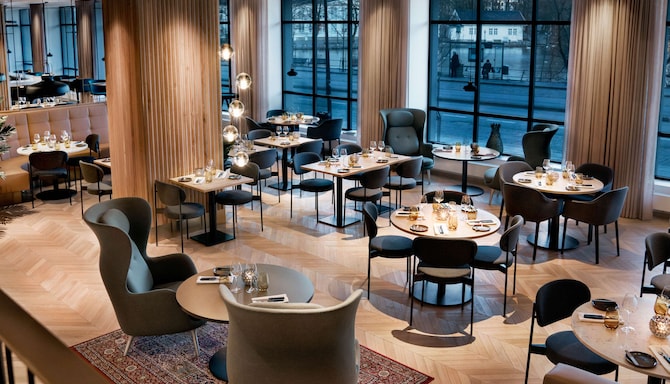 Restaurants & Bars | Radisson Blu Hotel