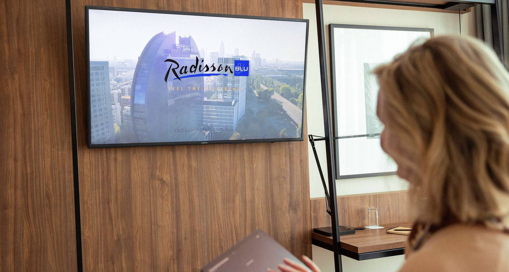 Frankfurt hotel deals and packages | Radisson Blu Hotel, Frankfurt