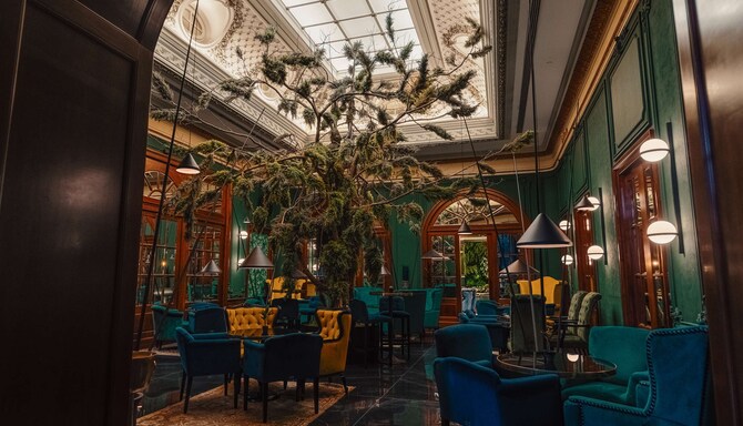 Discover our cocktail bar in Bratislava - Book Now | Radisson Blu