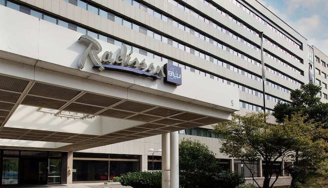 Radisson Blu Conference Hotel, Dusseldorf Reviews | Radisson Hotels