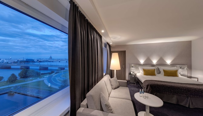 Hotels in Riga, Agenskalns | Radisson Blu Daugava Hotel Riga
