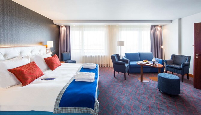 Hotel Rooms & Suites - Radisson Blu Daugava, Riga