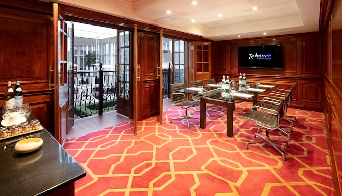 Discover our venues in Heathrow | Radisson Blu Heathrow Hotel ...