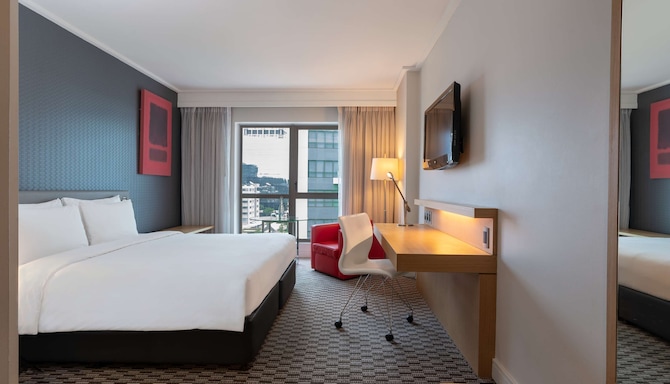 Hotels in Sandton, Johannesburg | Radisson Blu Hotel Gautrain