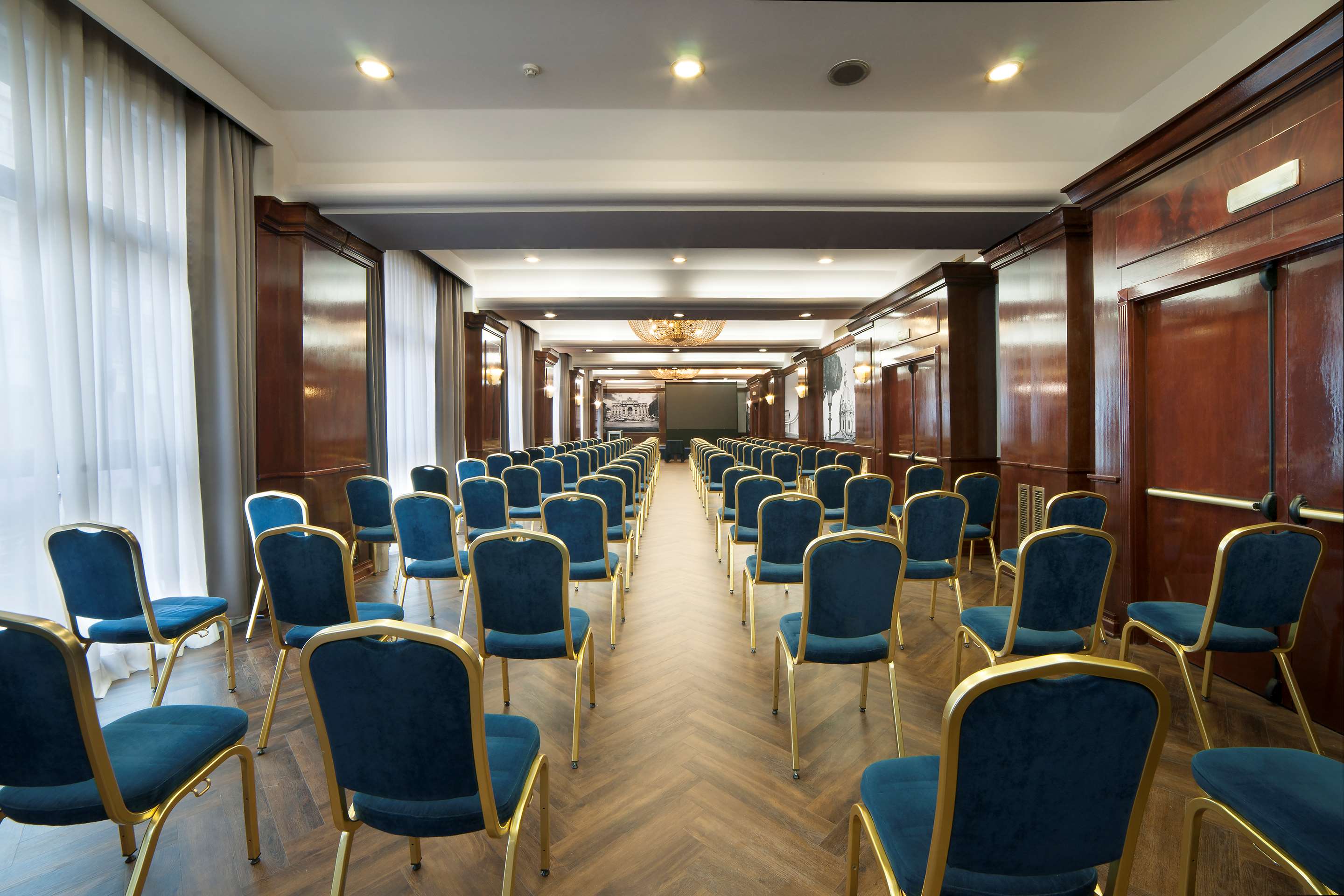 Use Our Rome Event Venue for Your Meetings | Radisson Blu