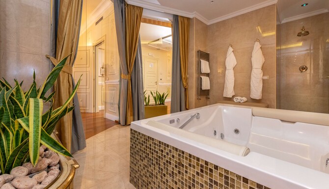 Hotels in Parioli, Rome | Radisson Blu GHR Hotel, Rome