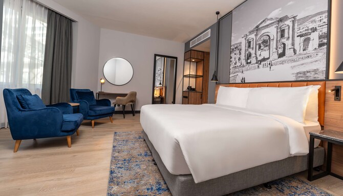 Hotel Rooms in Amman, Jordan | Radisson Hotels