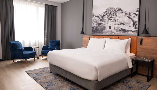 Hotel Rooms in Amman, Jordan | Radisson Hotels
