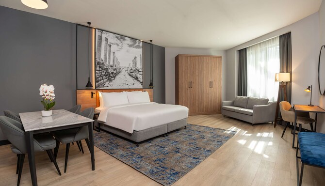 Hotel Rooms in Amman, Jordan | Radisson Hotels