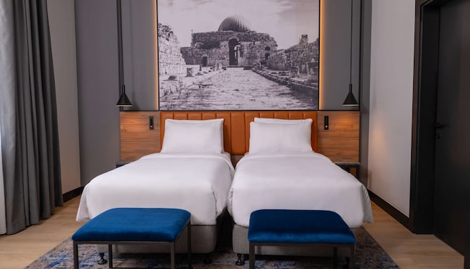 Hotel Rooms in Amman, Jordan | Radisson Hotels