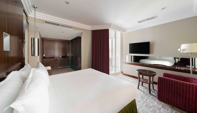 Rooms | Radisson Blu Hotel & Convention Center, Riyadh Minhal