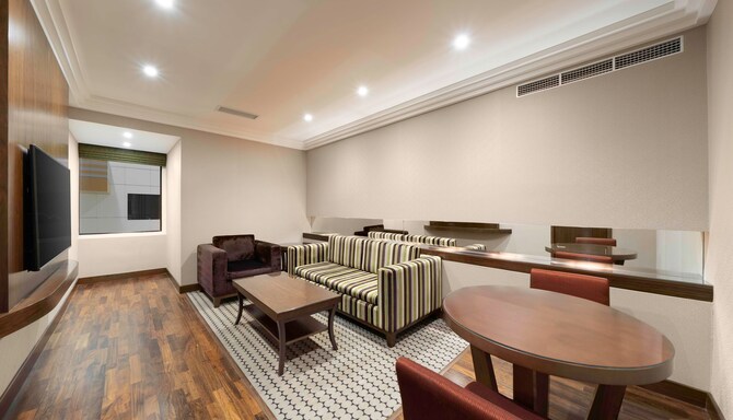 Rooms | Radisson Blu Hotel & Convention Center, Riyadh Minhal