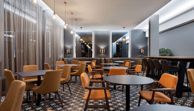 FireLake Restaurant at Radisson Blu Antananarivo Waterfront