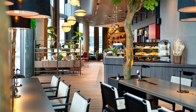 Restaurant im Porsche Design Tower Stuttgart | Radisson Blu
