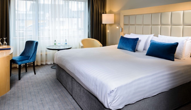 Hotel Rooms & Suites in Athlone | Radisson Blu Hotel