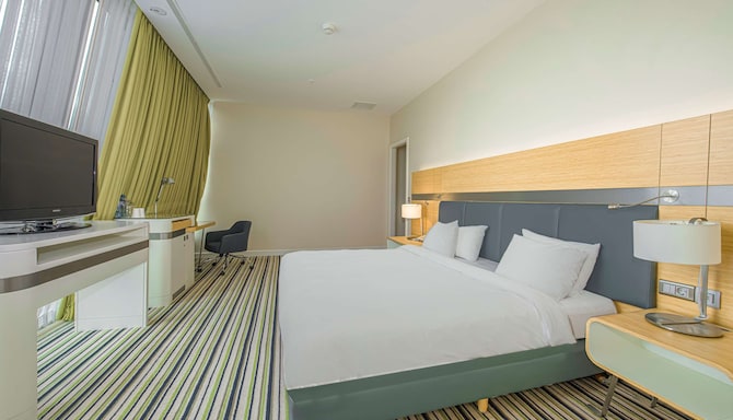 Hotel Rooms & Suites - Radisson Blu, Batumi City Center